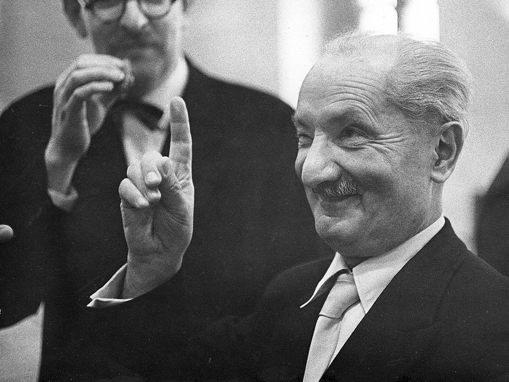 Ο άθεος υπαρξισμός του πρώιμου Heidegger ~ Μύρων Ζαχαράκης